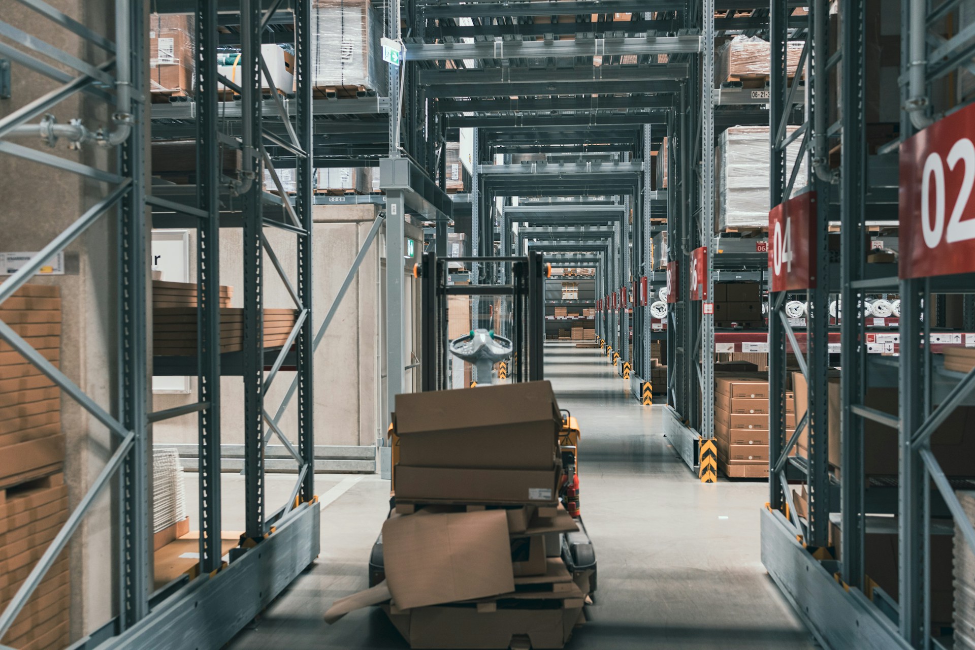 How Custom Anodizing Racks Improve Manufacturing Quality